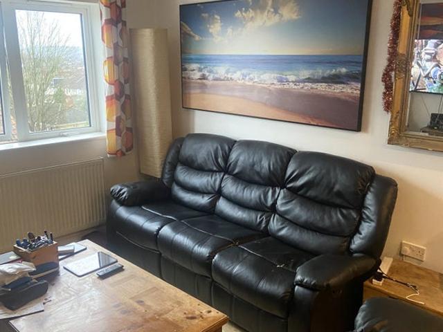Room at Two Mile Hill Road, Bristol