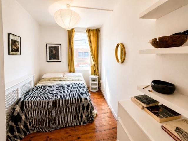Room at Tabard Street, Greater London