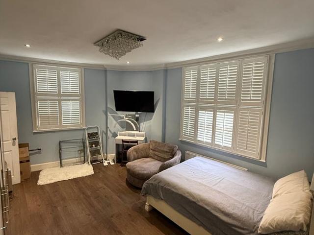 Room at Talma Road, Greater London