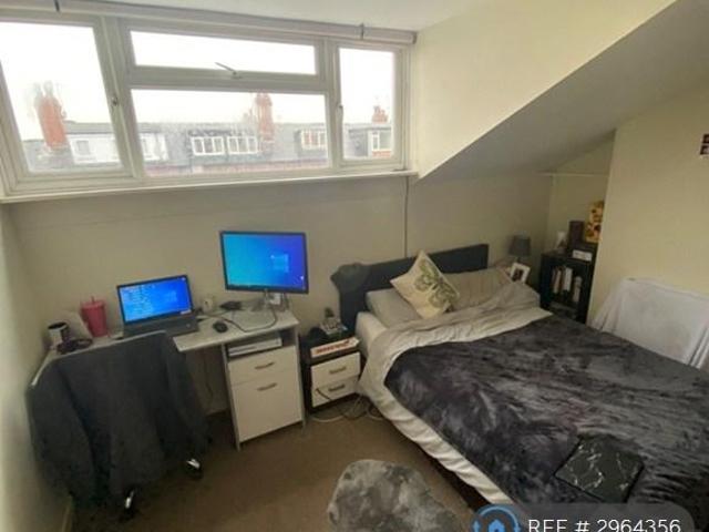 Room at Talbot Terrace, Leeds