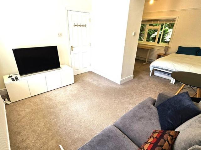 Room at Talbot Avenue, Bournemouth