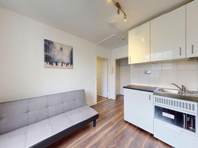Apartment at Talbot Square, City of Westminster