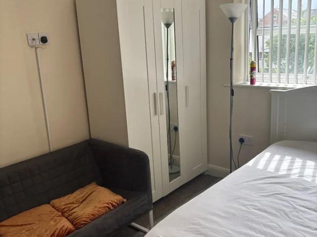 Room at Talbot Street, Southport
