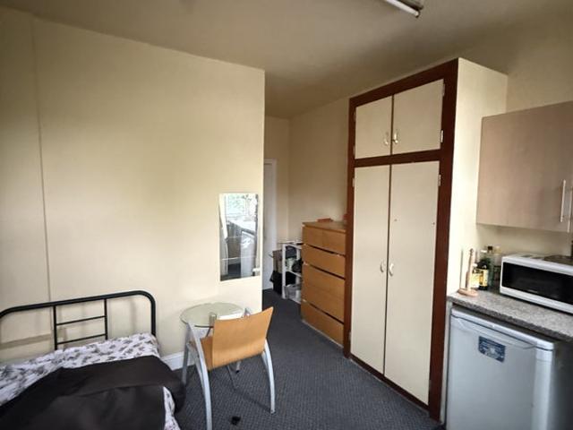 Room at Talgarth Road, Greater London