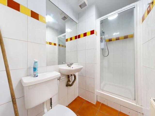 Room at Talgarth Road, Greater London