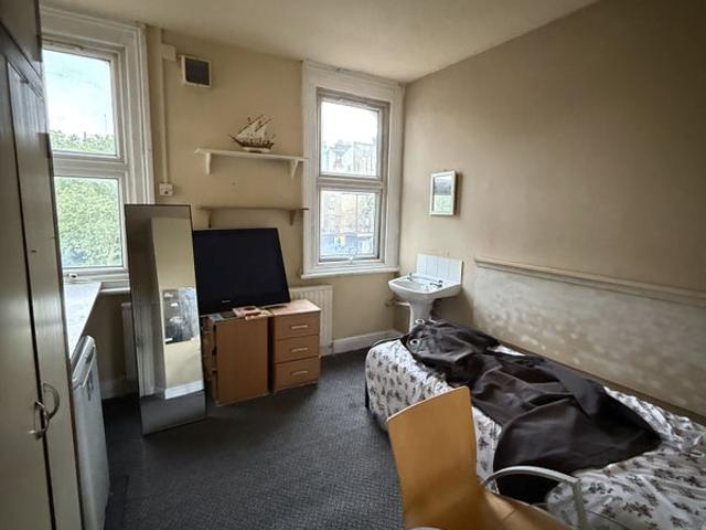 Room at Talgarth Road, Greater London