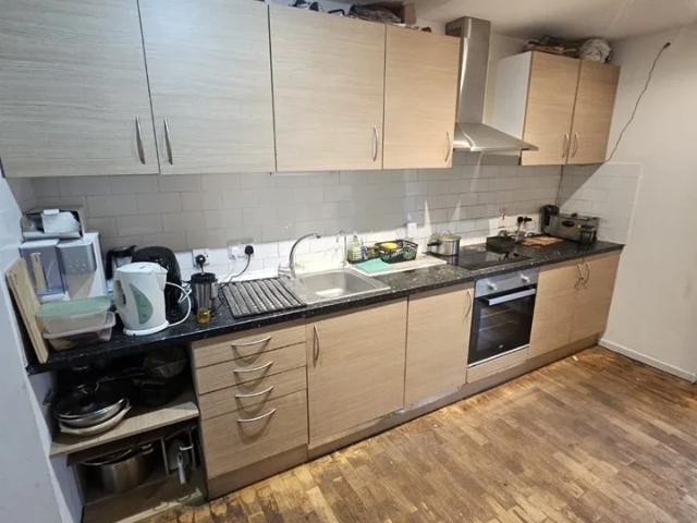 Room at Tallis Grove, Greater London