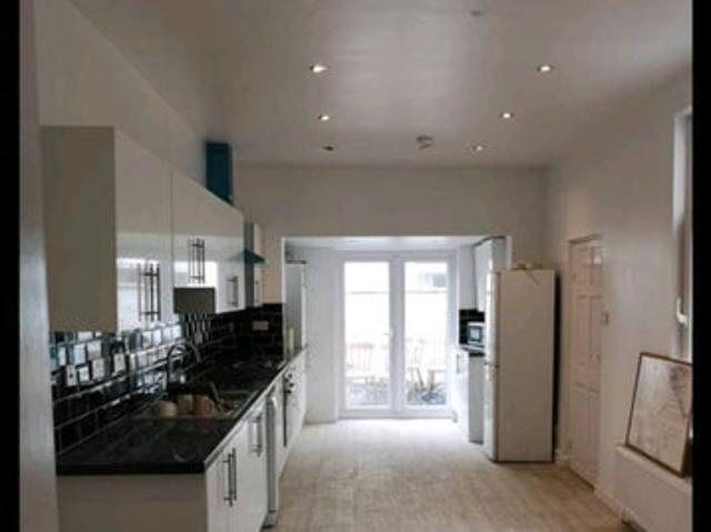 Room at Talworth Street, Cardiff