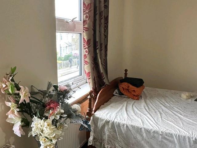 Room at Tamian Way, Greater London