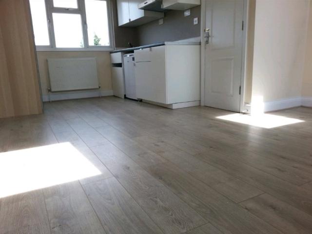 Room at Tamworth Lane, Greater London