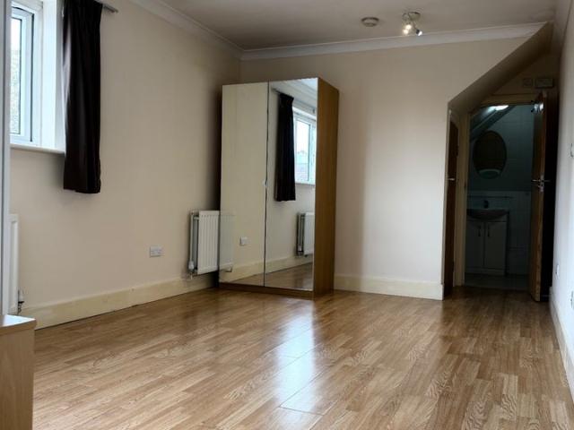 Room at Tanfield Avenue, Greater London