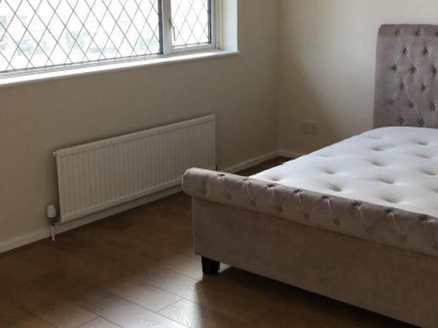 Room at Tangmere Road, Crawley