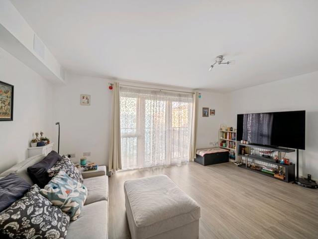 Room at Tarling Street, Greater London