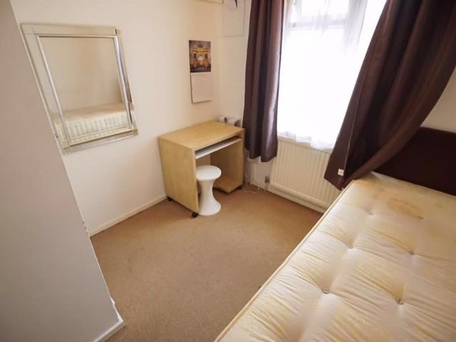 Room at Tarling Road, Greater London
