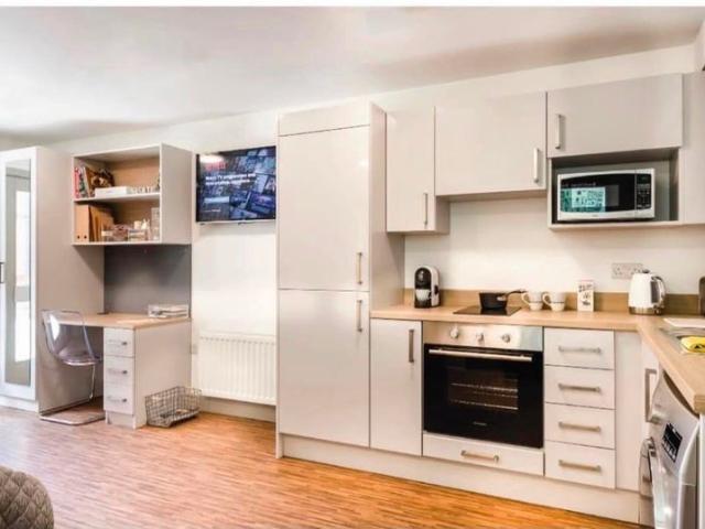 Room at Tarragon Road, Leicester