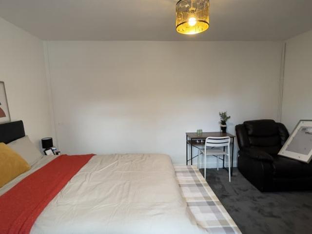 Room at Tavistock Crescent, Greater London