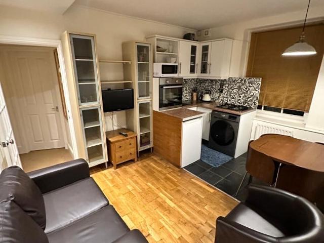 Room at Tavistock Street, City of Westminster