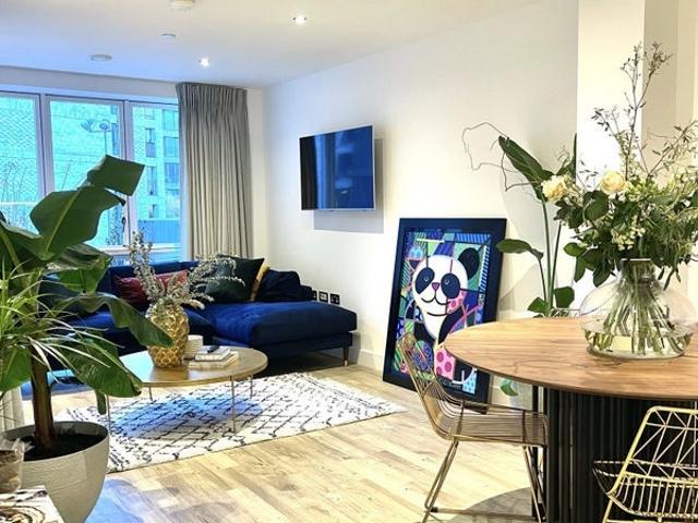 Room at Taylor Place, Greater London
