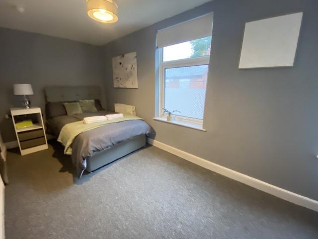 Room at Taylor Street, Derby