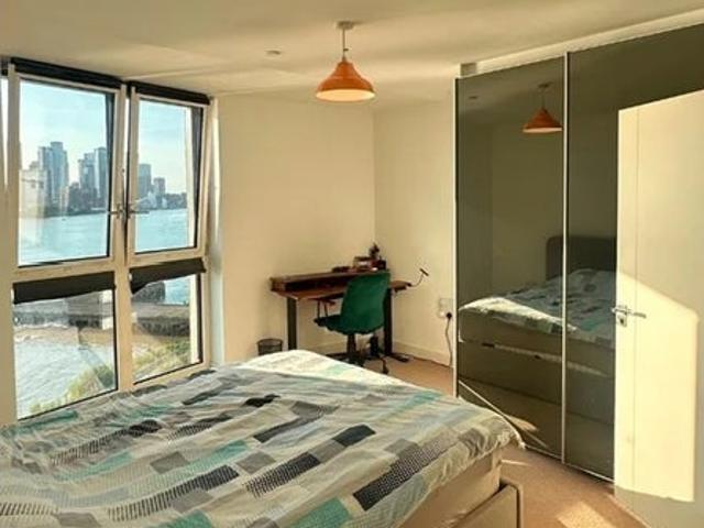Room at Telegraph Avenue, Greater London
