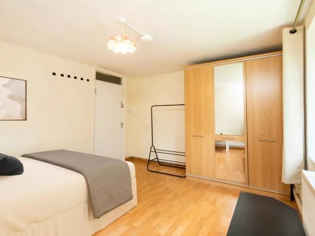 Room at Telford Road, Greater London