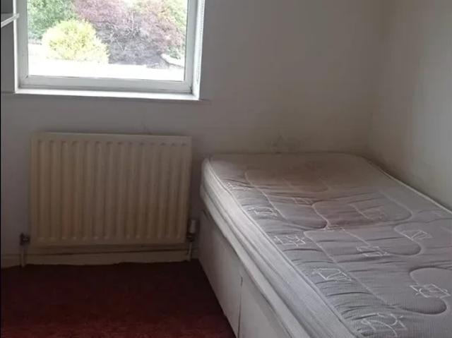 Room at Templar Road, Nottingham