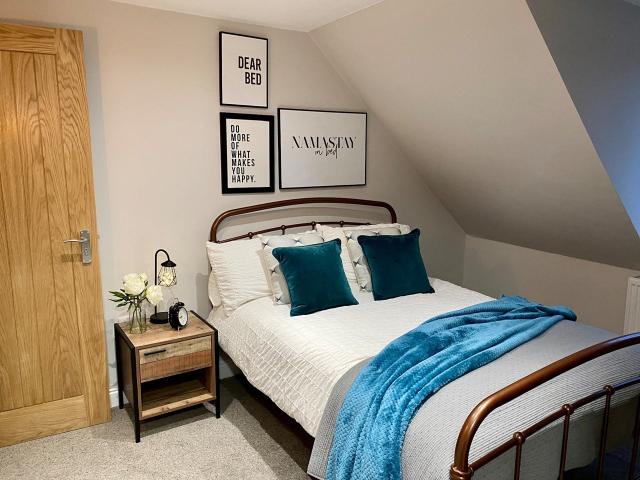 Room at Tenter Street, North Warwickshire