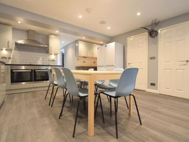 Room at Tenterden Drive, Canterbury