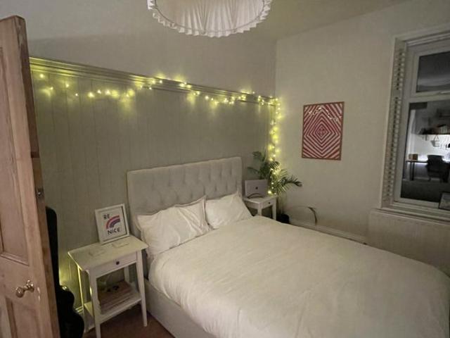 Room at Tenth Avenue, Newcastle upon Tyne