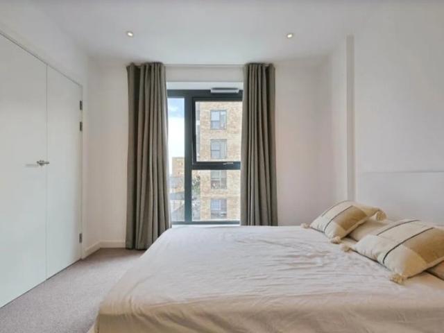 Room at Tewkesbury Road, Greater London