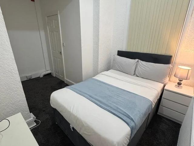 Room at Tettenhall Road, Wolverhampton