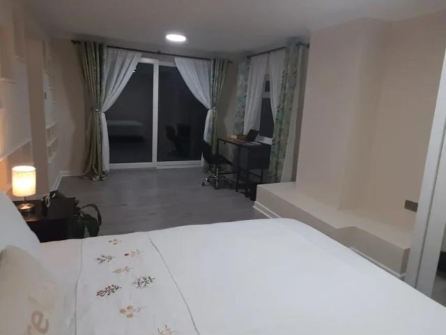 Room at Teversham Drift, Cambridge