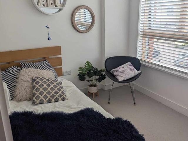 Room at Thames Reach, Greater London