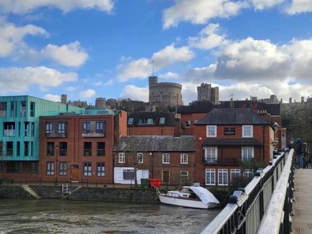 Room at Thames Side, Windsor