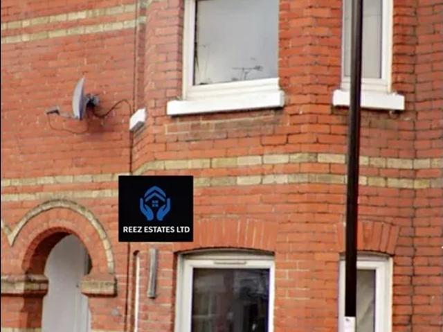 Room at Thackeray Road, Southampton