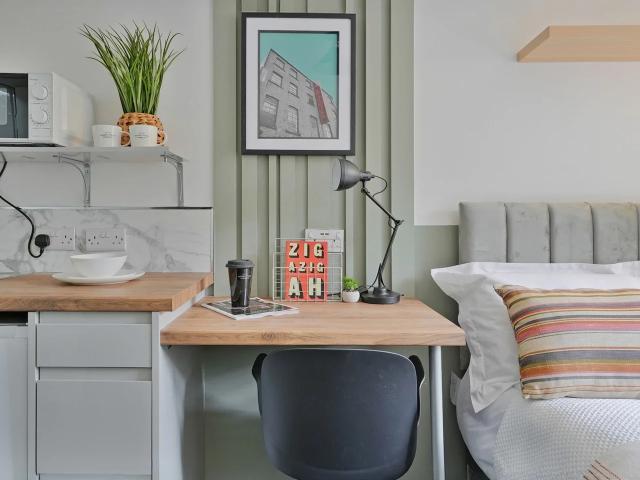 Room at The Turkey Oak Avenue, Sheffield