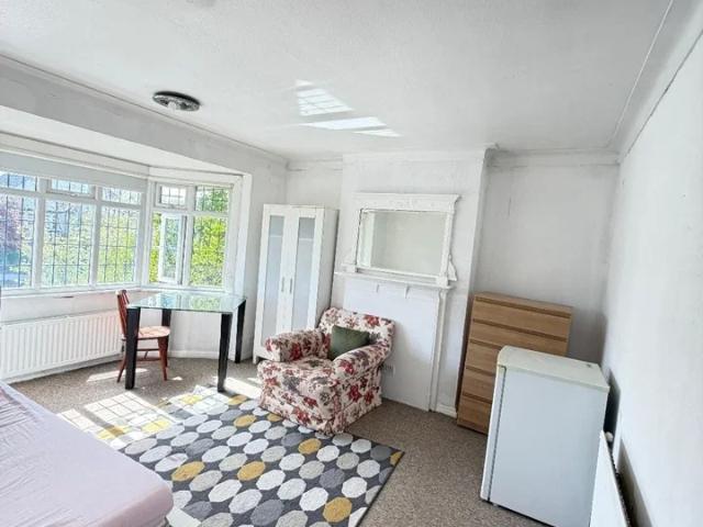 Room at The Vale, Greater London