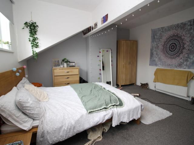 Room at The Village Street, Leeds