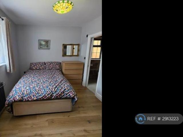 Room at The Woodlands, Greater London