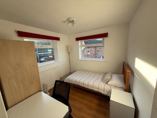 Room at The Avenue, Gateshead
