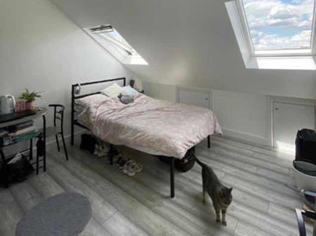 Room at The Avenue, Greater London