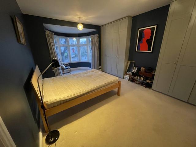 Room at The Avenue, Greater London
