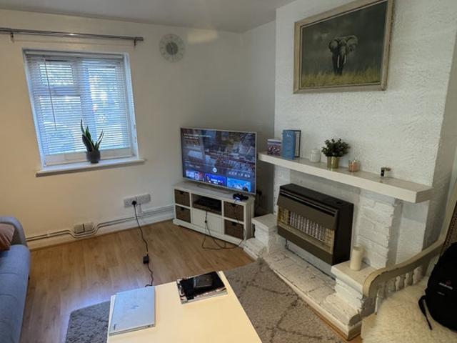 Room at The Avenue, Greater London