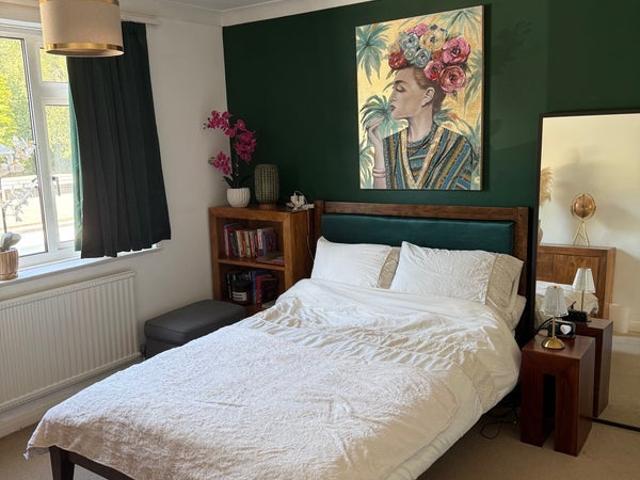 Room at The Avenue, Poole