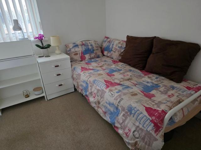 Room at The Broadwalk North, Brentwood