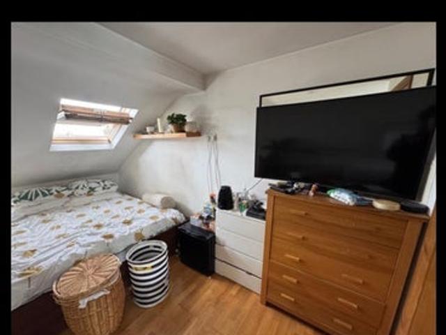 Room at The Broadway, Greater London