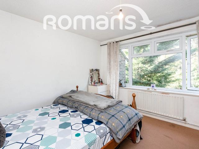 Room at The Chantrys, Farnham