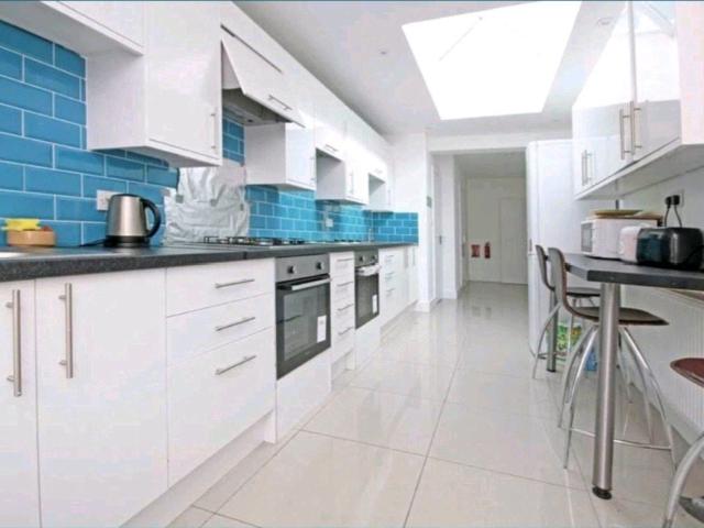 Room at The Crossways, Greater London