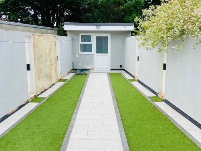 Room at The Crossways, Greater London