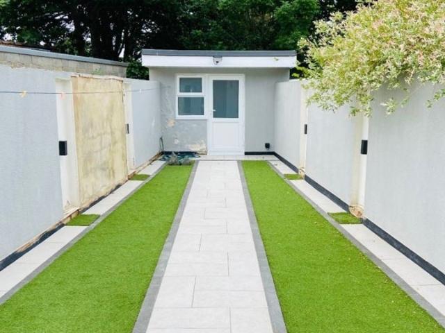 Room at The Crossways, Greater London